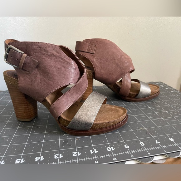 Sofft | Shoes | Sofft Womens Heels In Brown And Silver | Poshmark